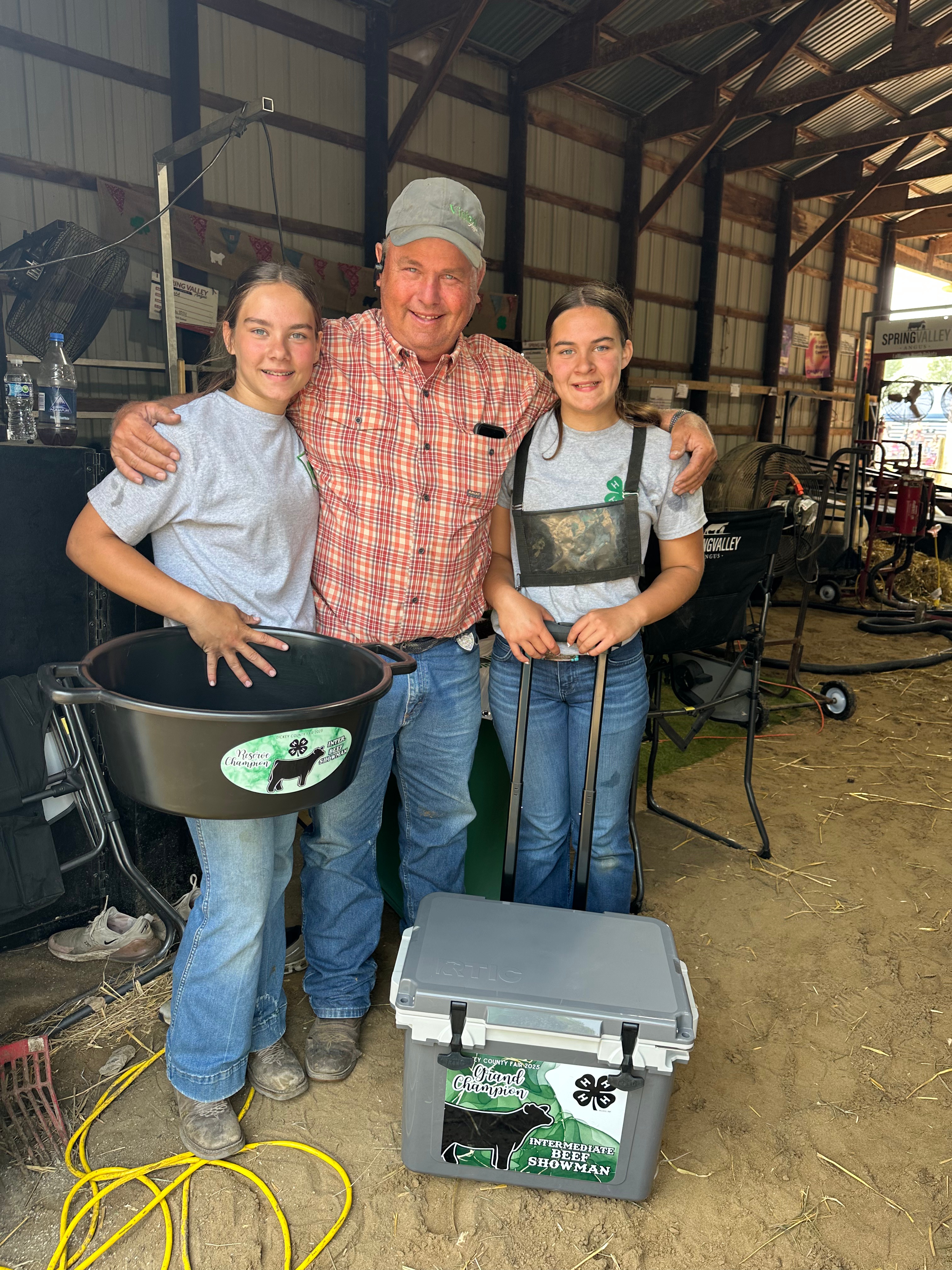 Life at Home: From Cattle Work to School Events – Spring Valley Angus ...